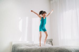 Enfant hyperactif : quels sont les signes et que faire