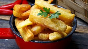 On fait quoi avec du manioc ? Recettes d'ailleurs et d'ici