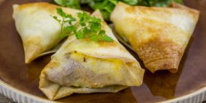 Recette : samoussas aux légumes, viande hachée et curry