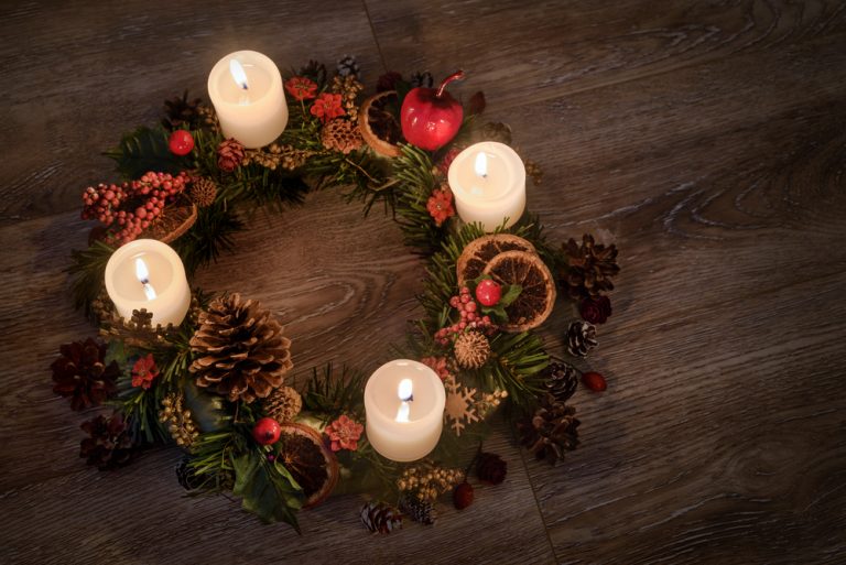DIY de Noël - Fabriquer une couronne de l'Avent en quelques étapes