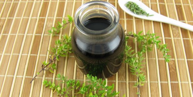 Réalisez un sirop de thym, allié naturel et efficace dès l'automne