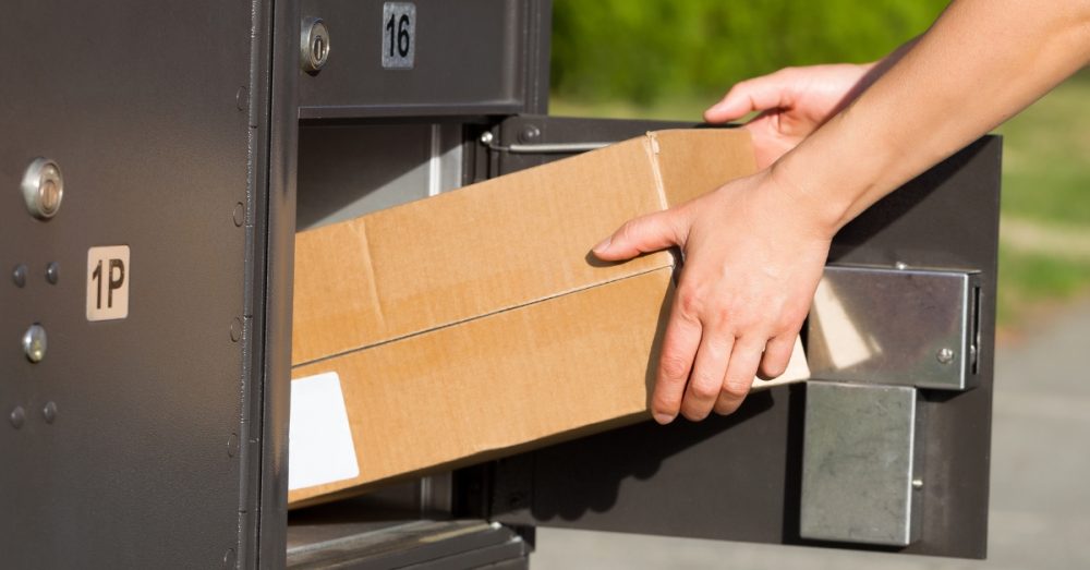 Arnaque : non, le colis n'est pas trop gros pour votre boîte aux lettres