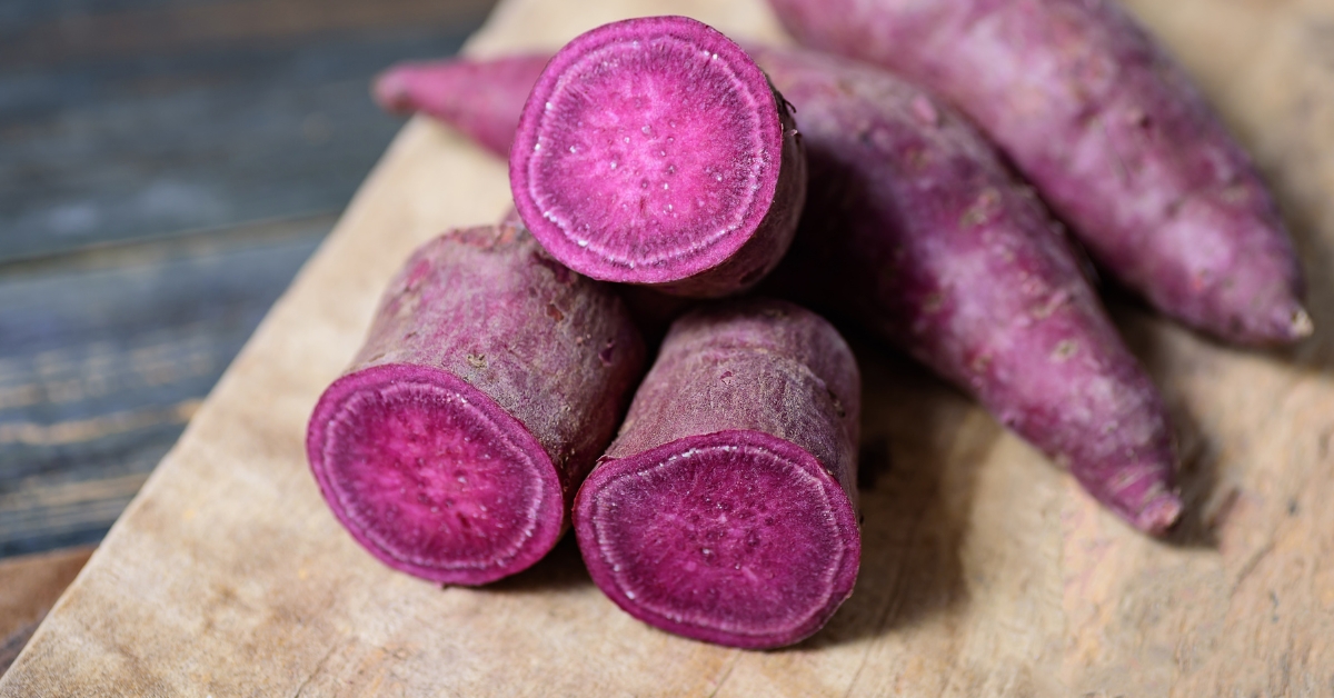 Patate douce violette : origine, bienfaits, et 2 recettes colorées